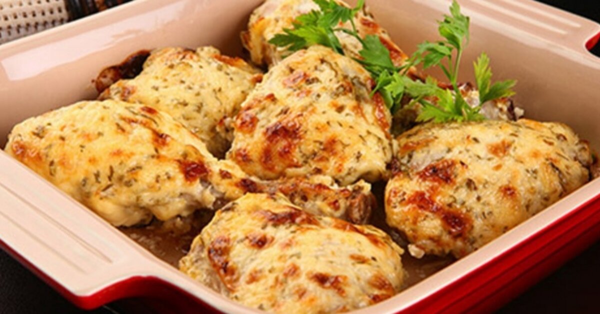 Sobrecoxa com creme de cebola – Receitas Fáceis e Práticas